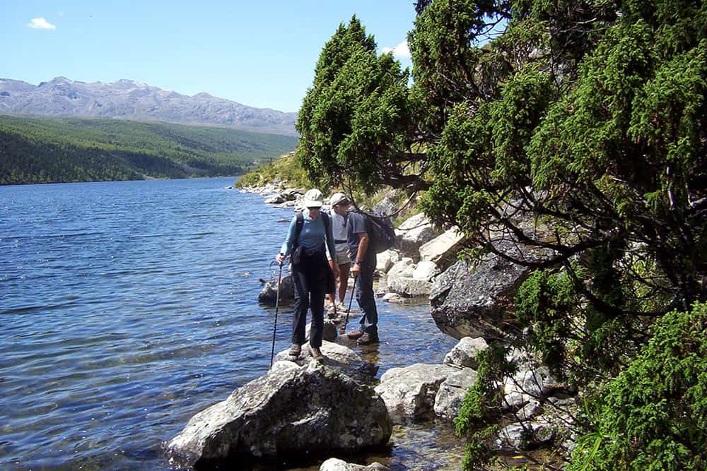 Trekking vom Tiger Sprung Schlucht bis zum See Lugu, Yunnan (18 Tage ...