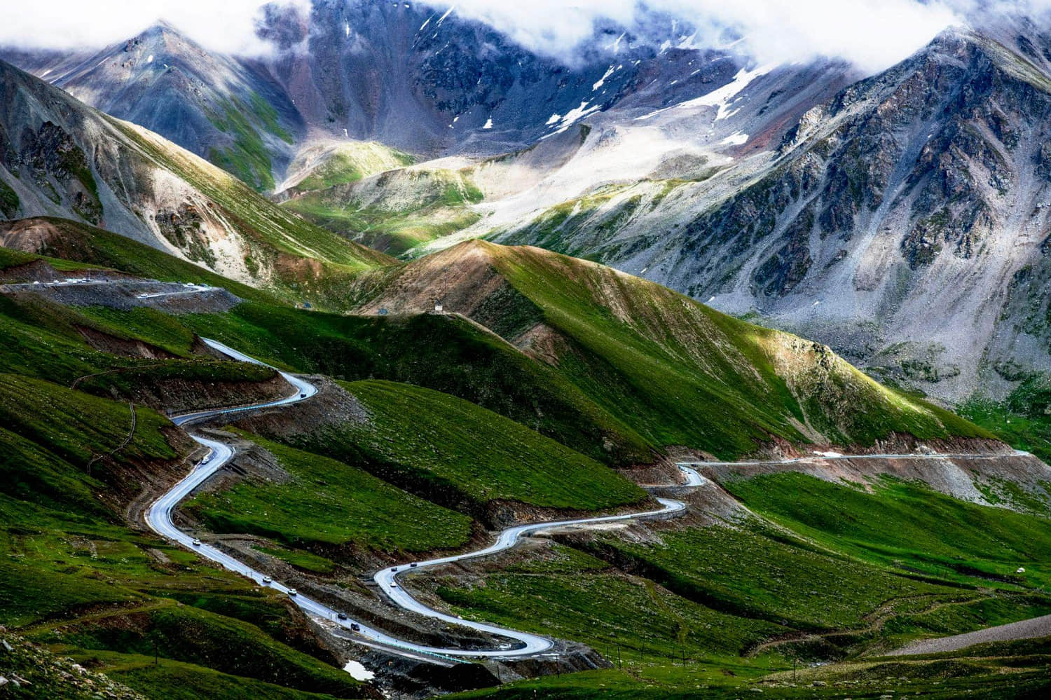 Road Trip in China: A Memorable Adventure | NAVO Tour